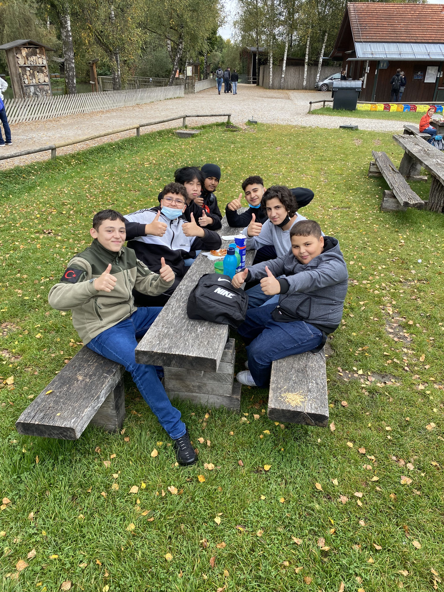 Zusammen im Tierpark Poing - werner-von-siemens-mittelschuls Webseite!