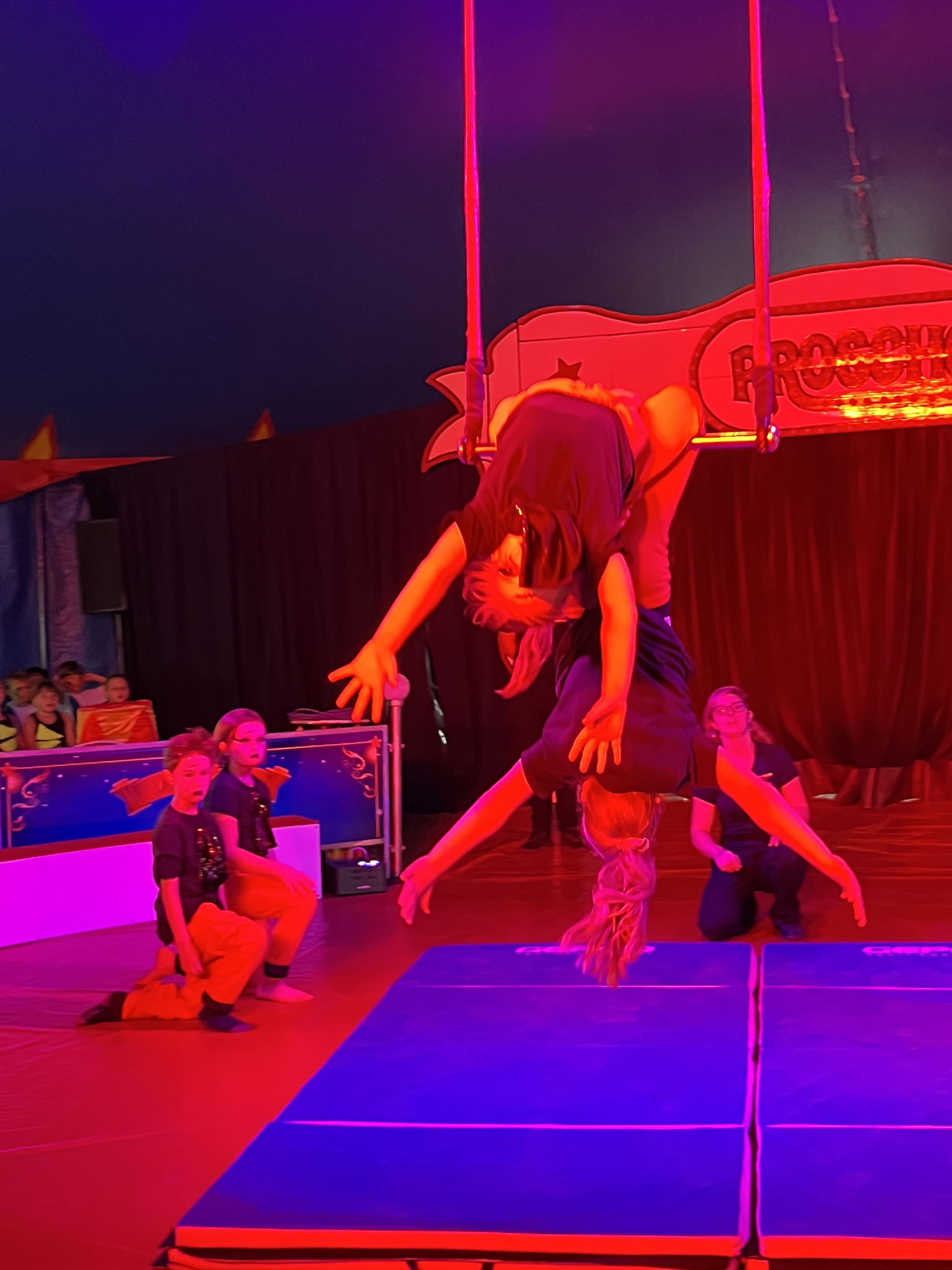 Vorhang auf, Manege frei--- Unsere Zirkuswoche - Grundschule Hackenberg