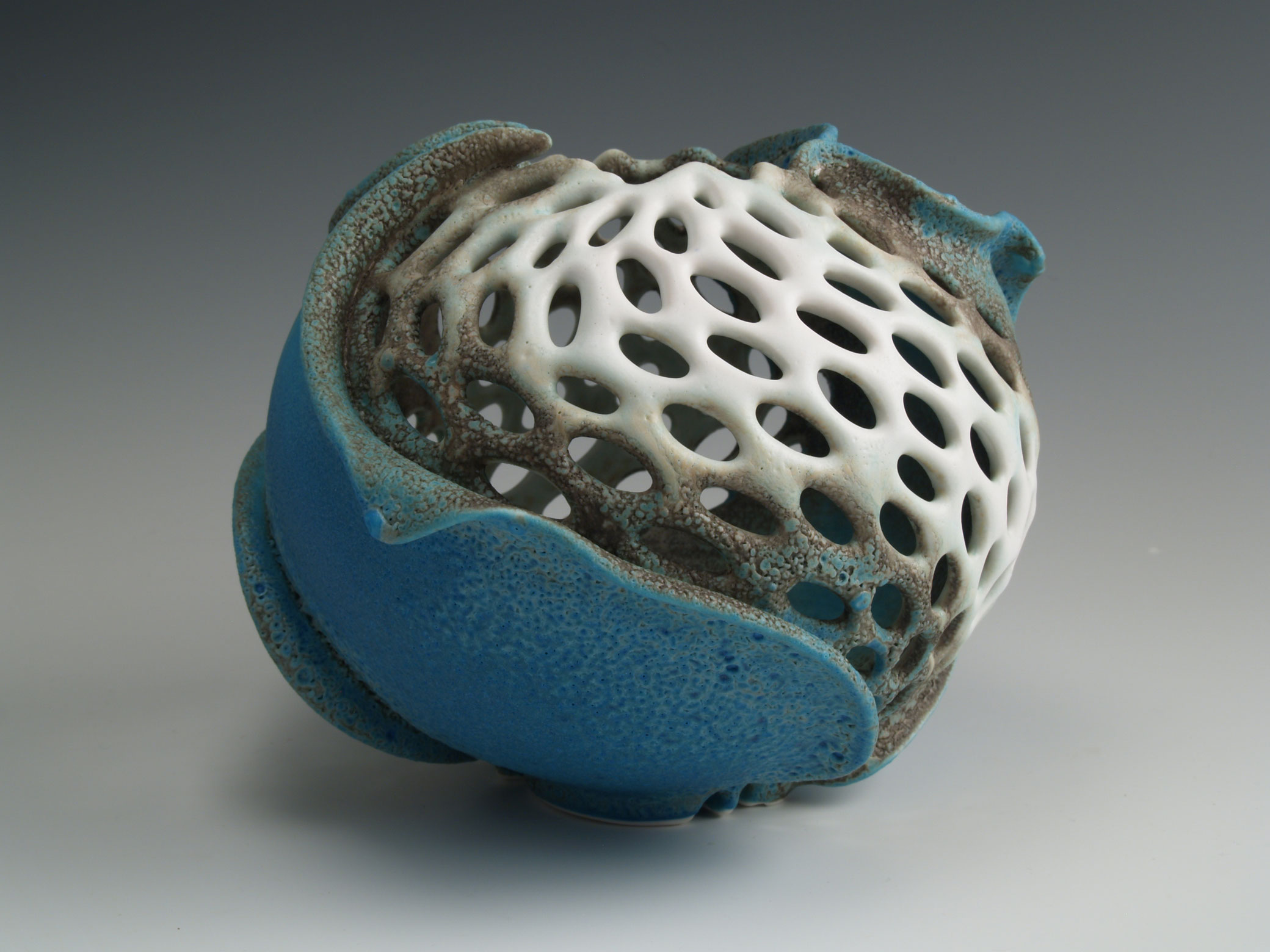 Clarewakefieldceramics - Sculptural pieces in porcelain and stoneware