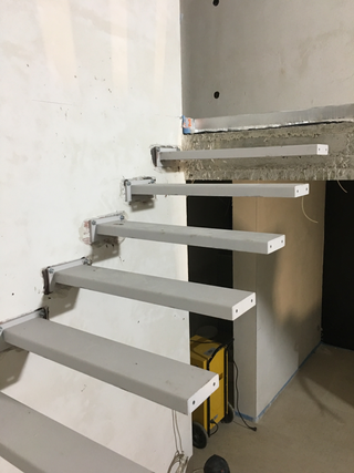 Beton Kragarm Treppe - Nonnast raum&beton design