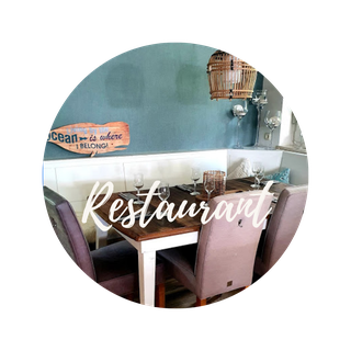 Restaurant mit Blick auf den See und die Berge - Seestubn Percha