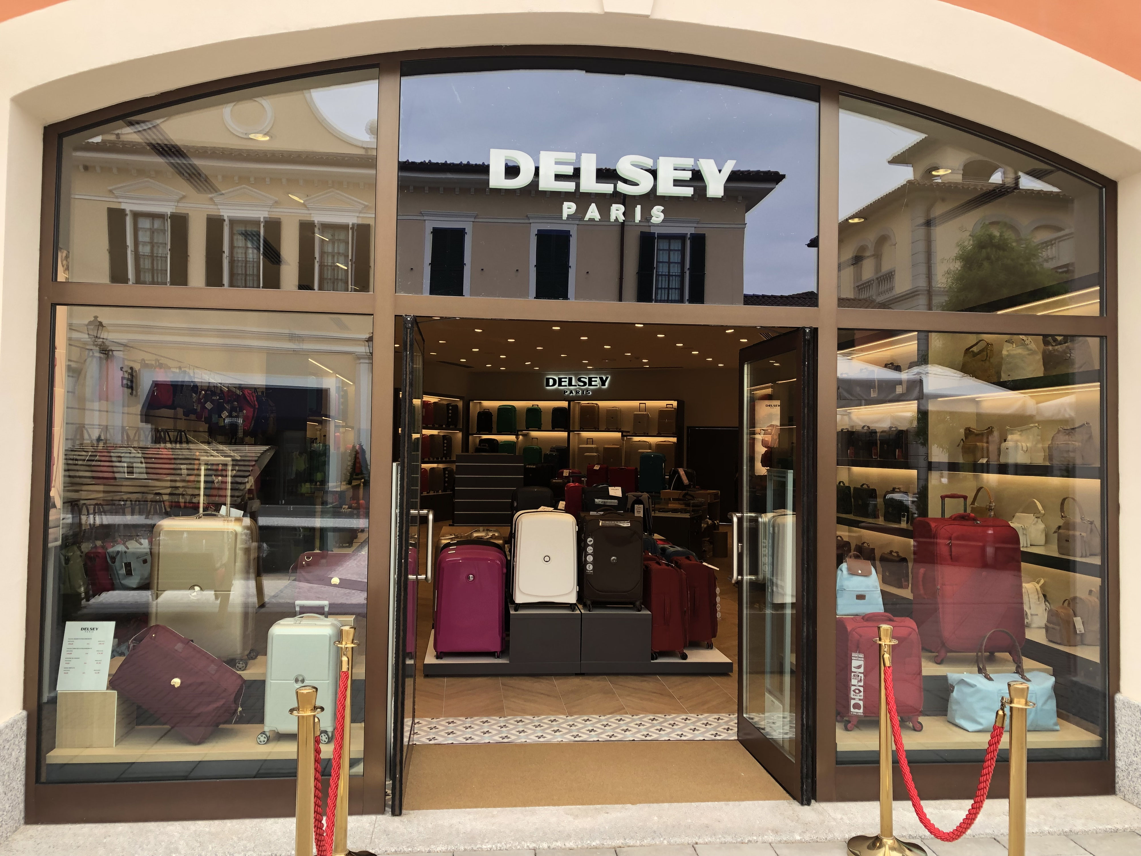 Aperto nuovo store DELSEY nel Serravalle Designer Outlet - Benvenuti su ...