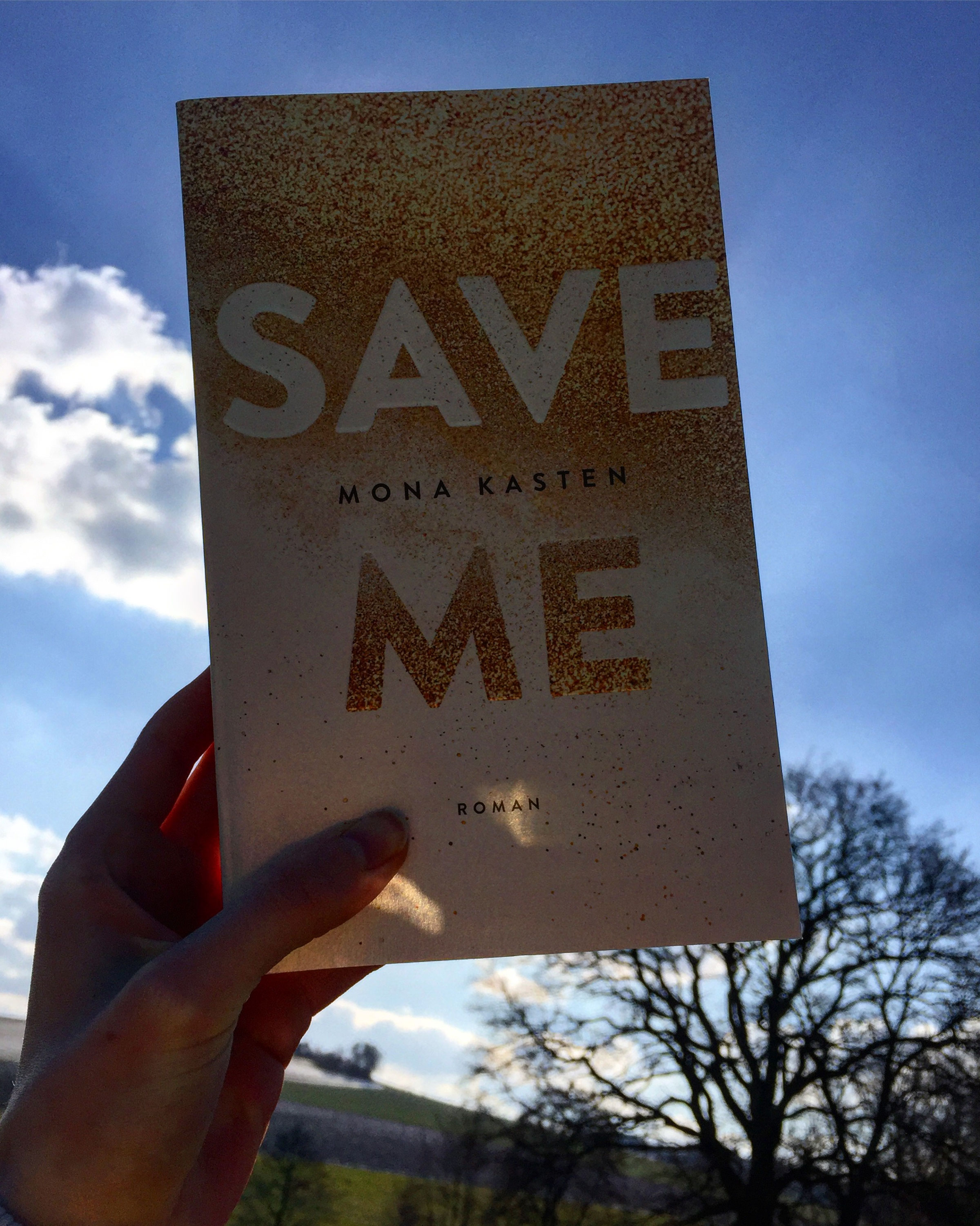Rezension zu "Save me" - bücher, rezensionen und mehr