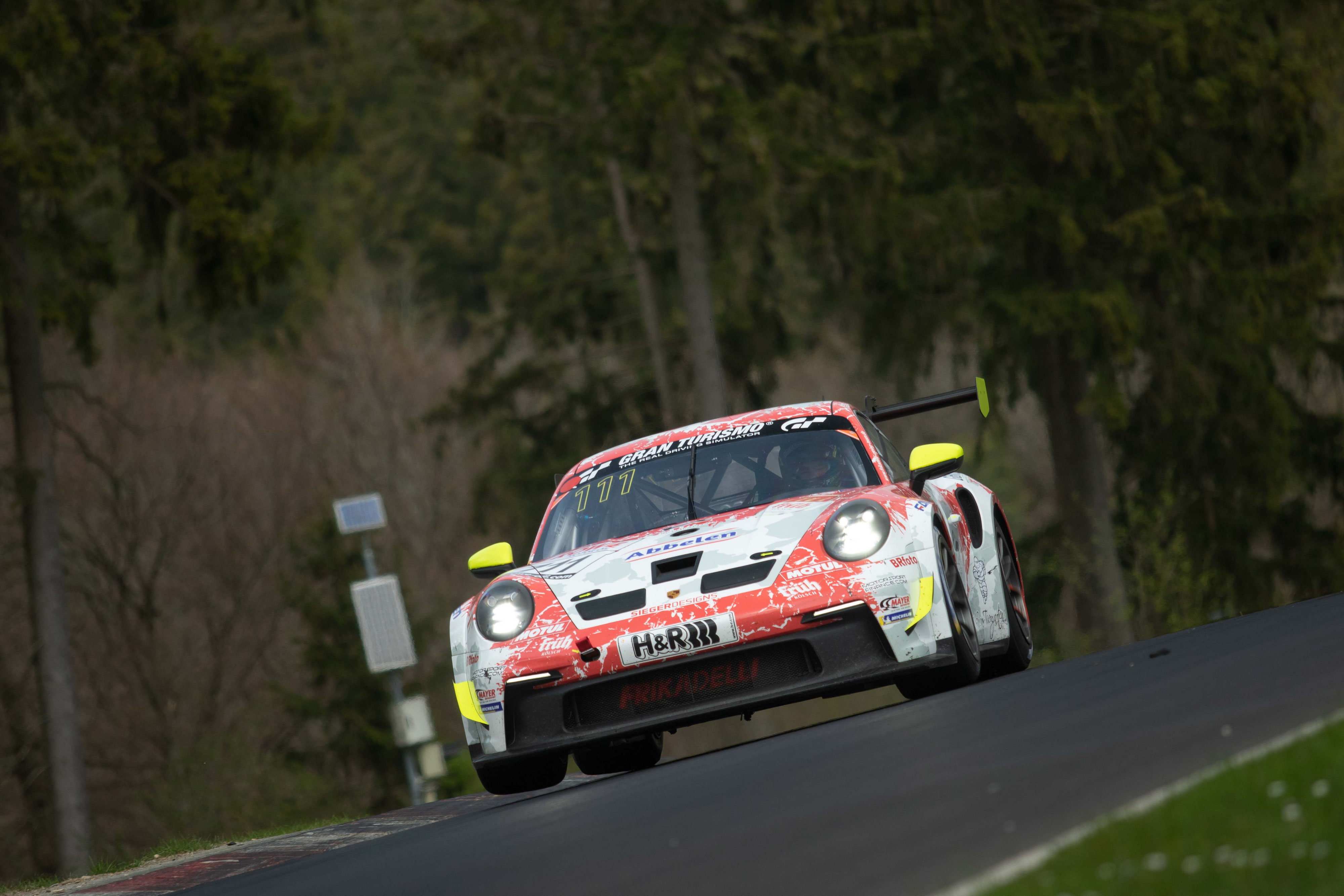 Frikadelli Racing sammelt wichtige Punkte für die Porsche Endurance ...
