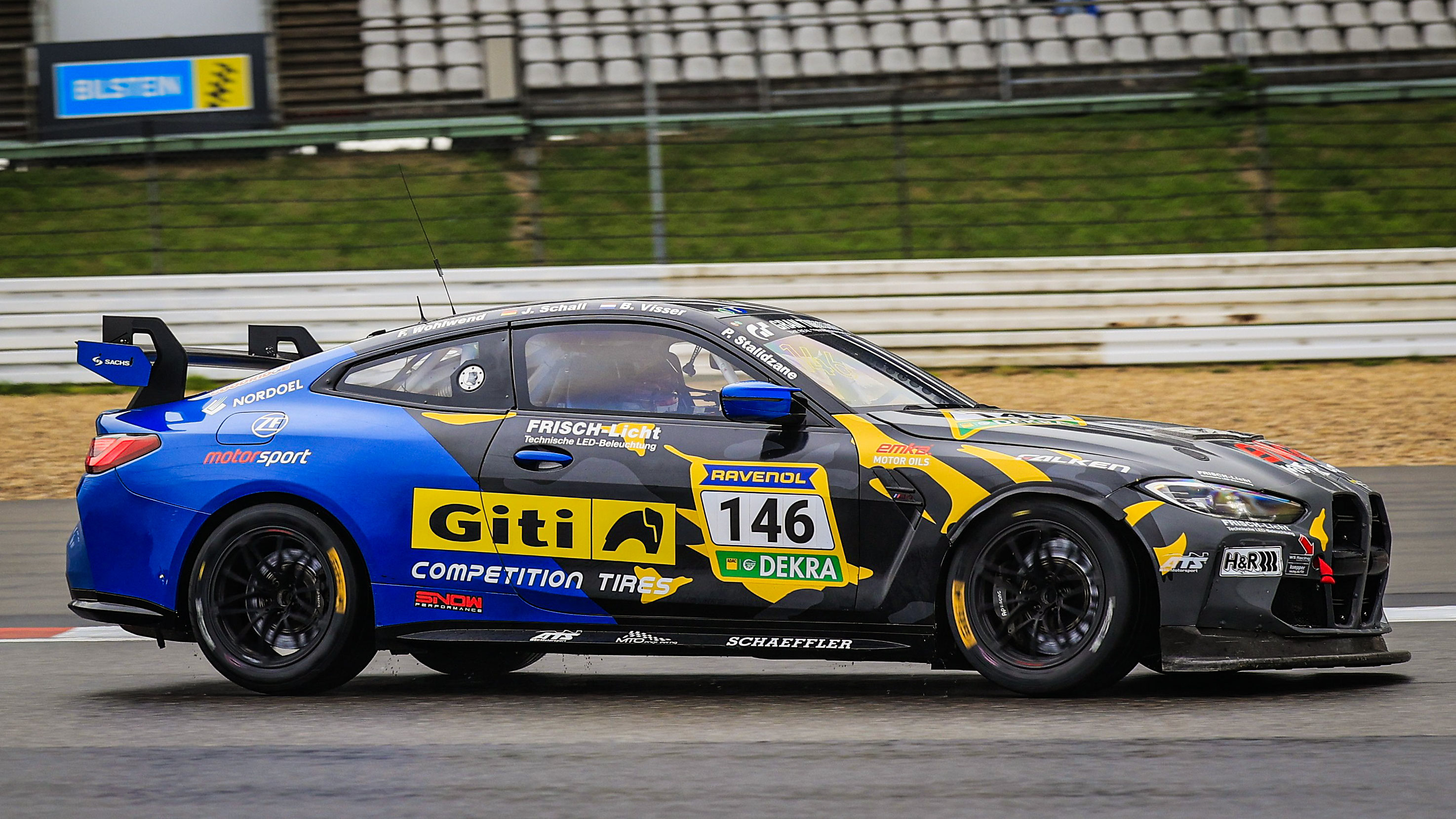 WS Racing mit doppelter Girl-Power bei NLS9 - NRingInfo - Motorsportnews