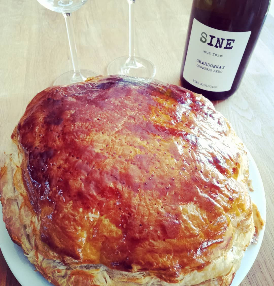 Galette des rois: a traditional French pastry - Loire Wine Tours & Tastings