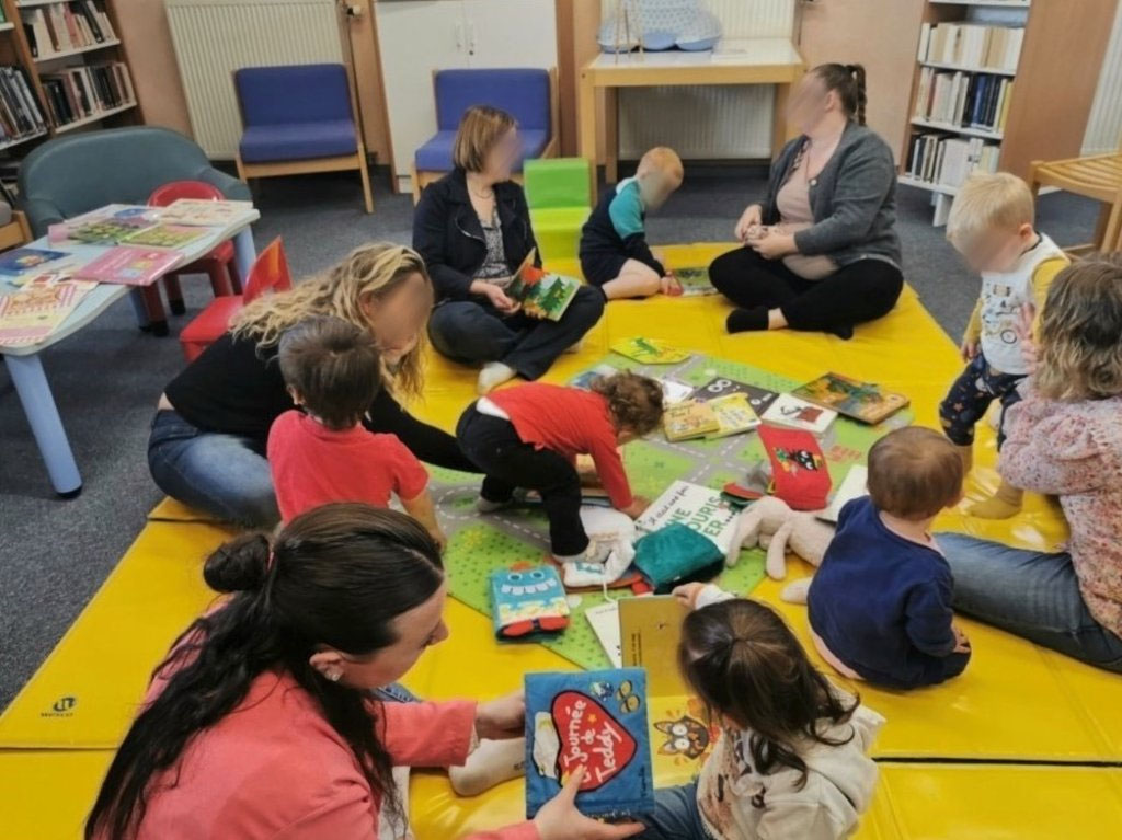 Accueil des bébés lecteurs et de l'IME de Saint-Fargeau - Site de bleneau