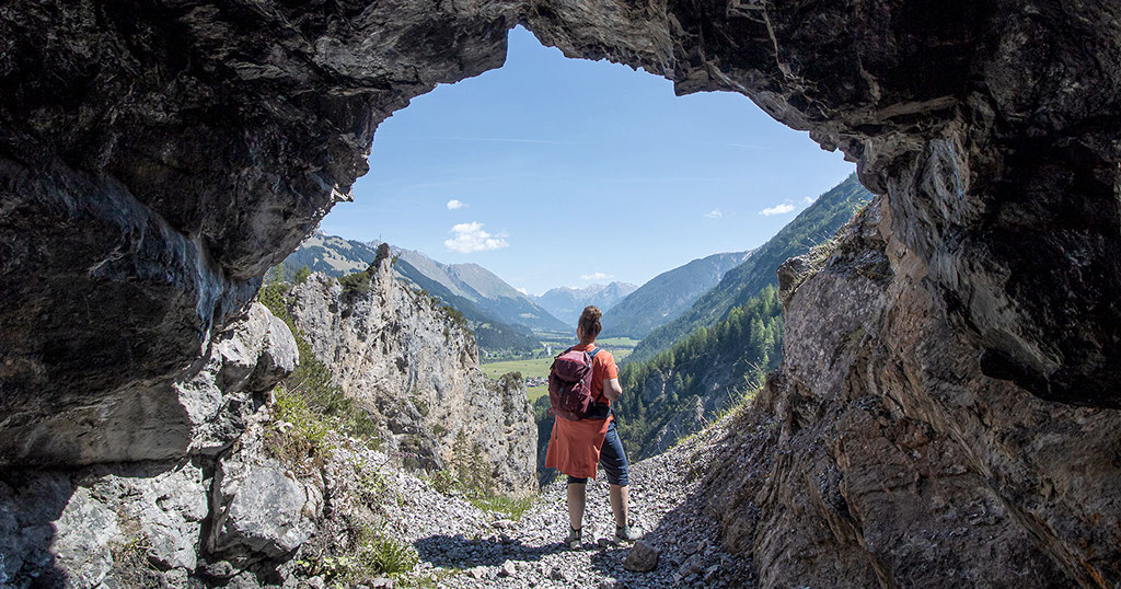 Der Tunnelweg zur Sulzlalm, Lechtal, Tirol - Die Bergfreaks - Die ...