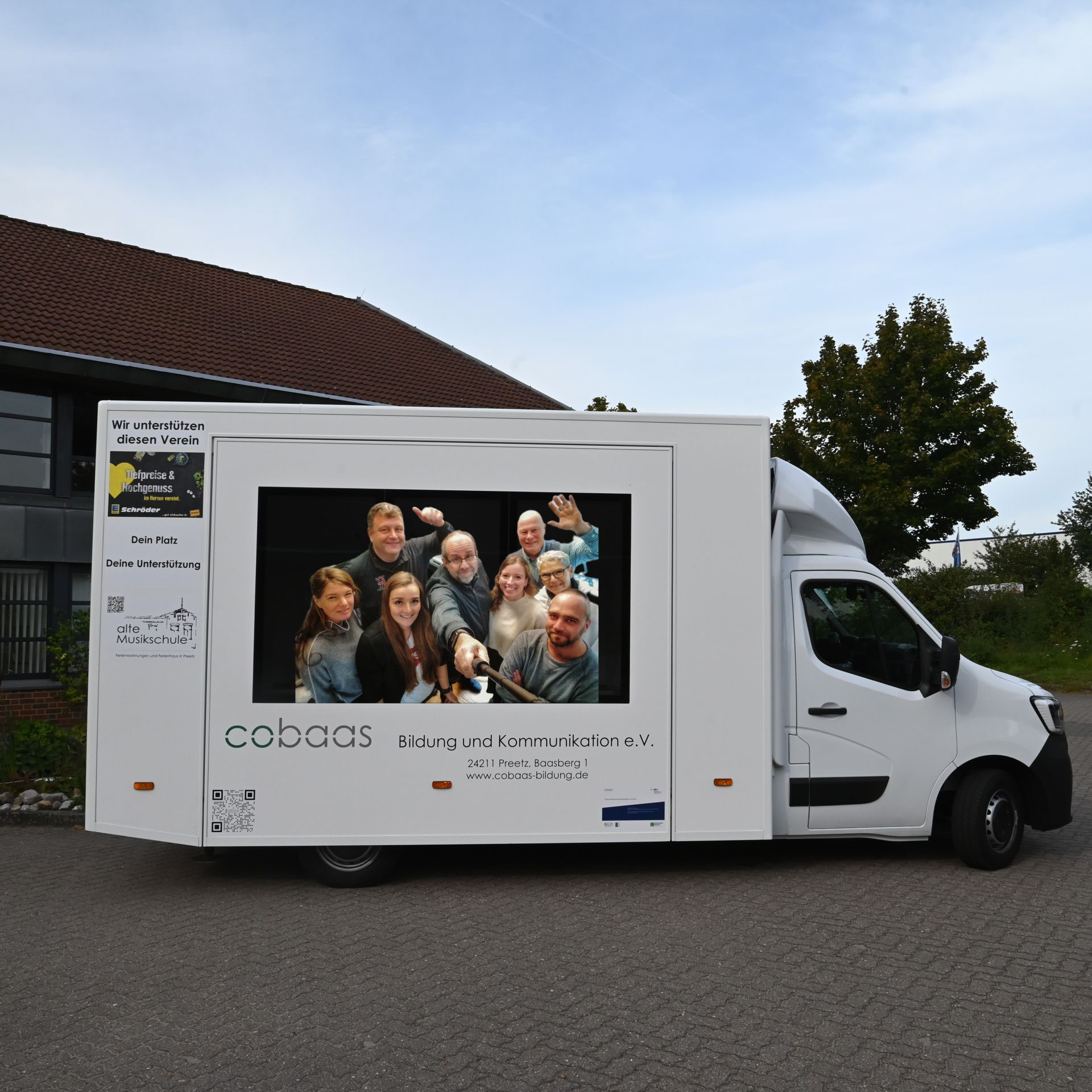 alle in einem Auto - cobaas-evs Webseite!