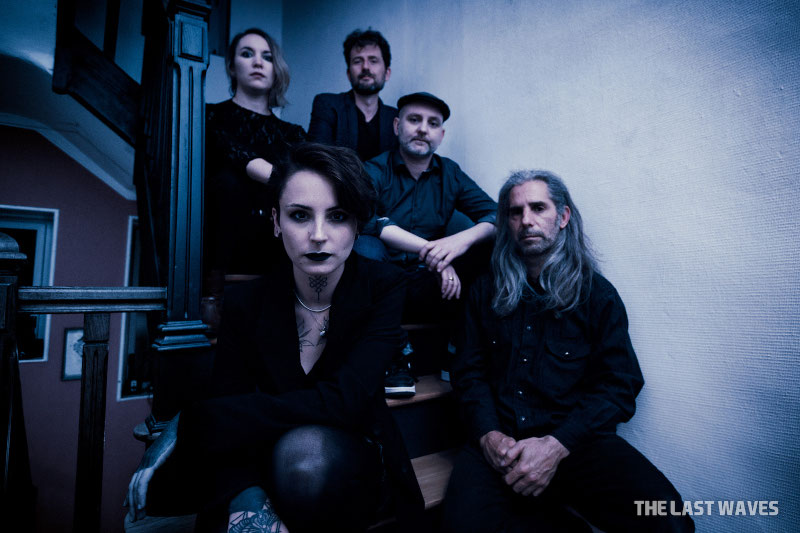 The last Waves streamed new EP 'Under a black sun'. - Underdog Fanzine