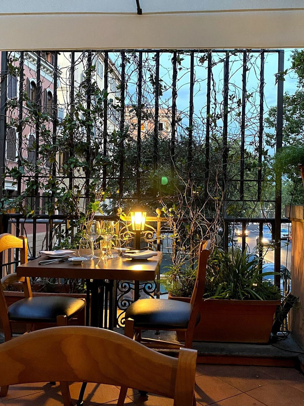 The new Giulia Urban Retreat restaurant, rooms, and bar in Rome ...