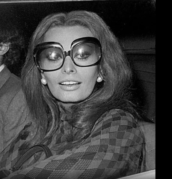 The glamorous 70s Italian style - for this Summer: from clothing to ...