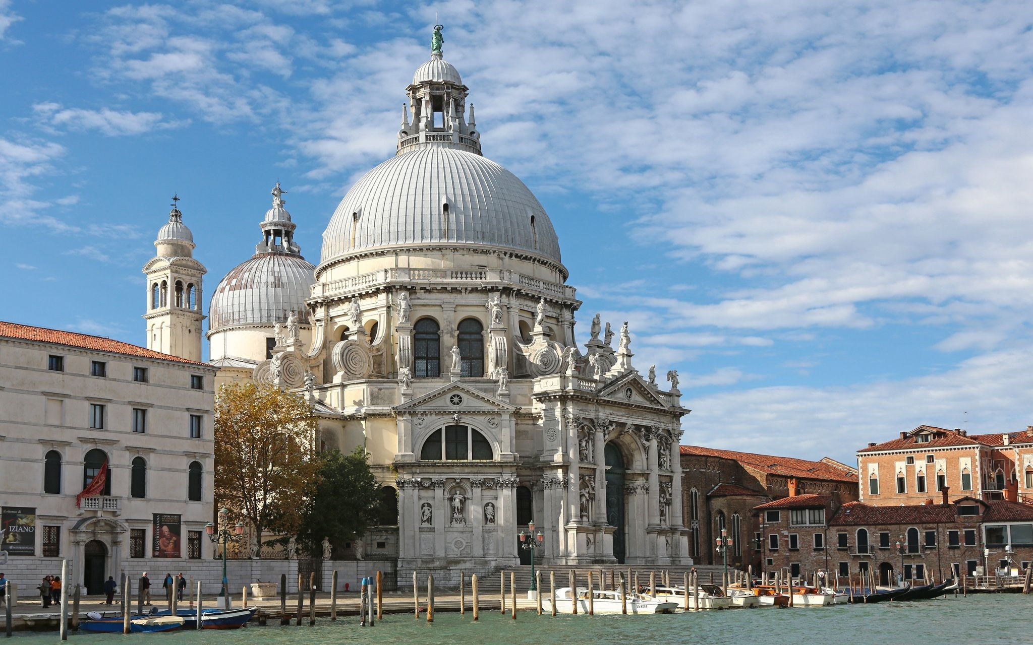 Venice celebrating la Festa della Madonna della Salute - amalfistyle