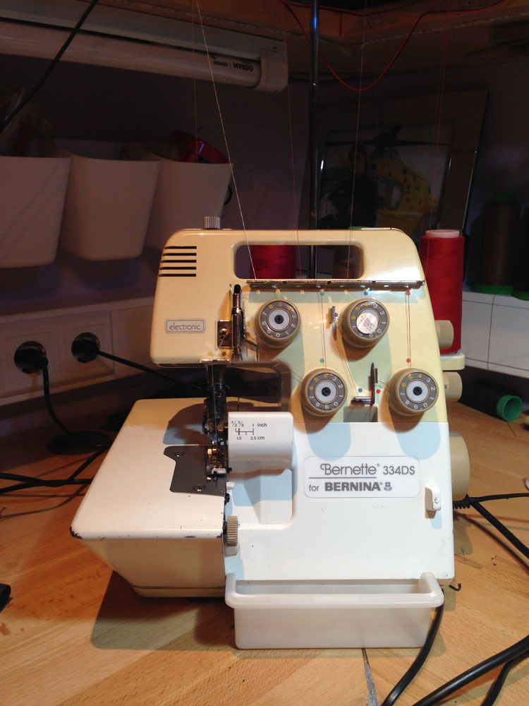 Bernette 334 DS und 334 D Overlock - naeherin-von-avalons Webseite!