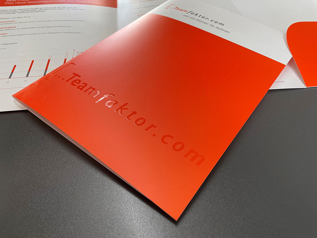 Mappen mit Sonderfarben und Spotlack - Satzdruck