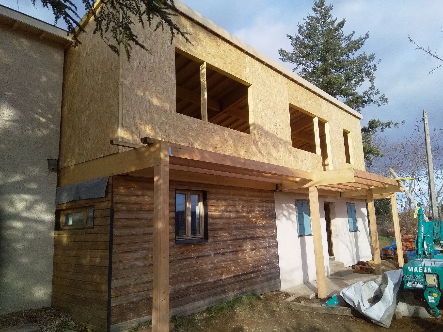 Surélévation, couverture toit - E.Tricaud maçon à Chevinay (69210)