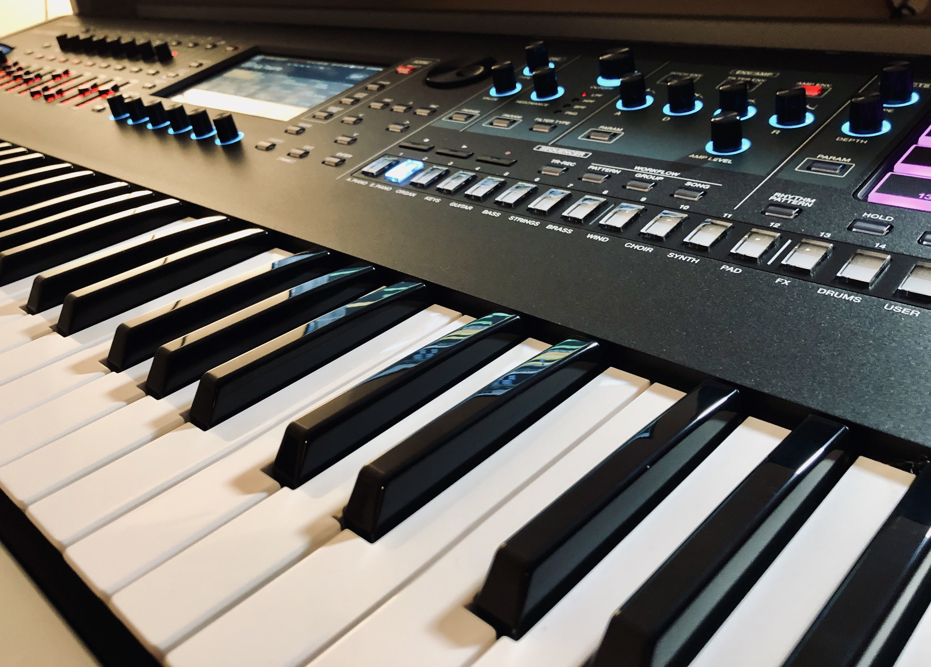 Backing Tracks on Fantom & Fantom-O (Roland) - E-Motional and Souful Music