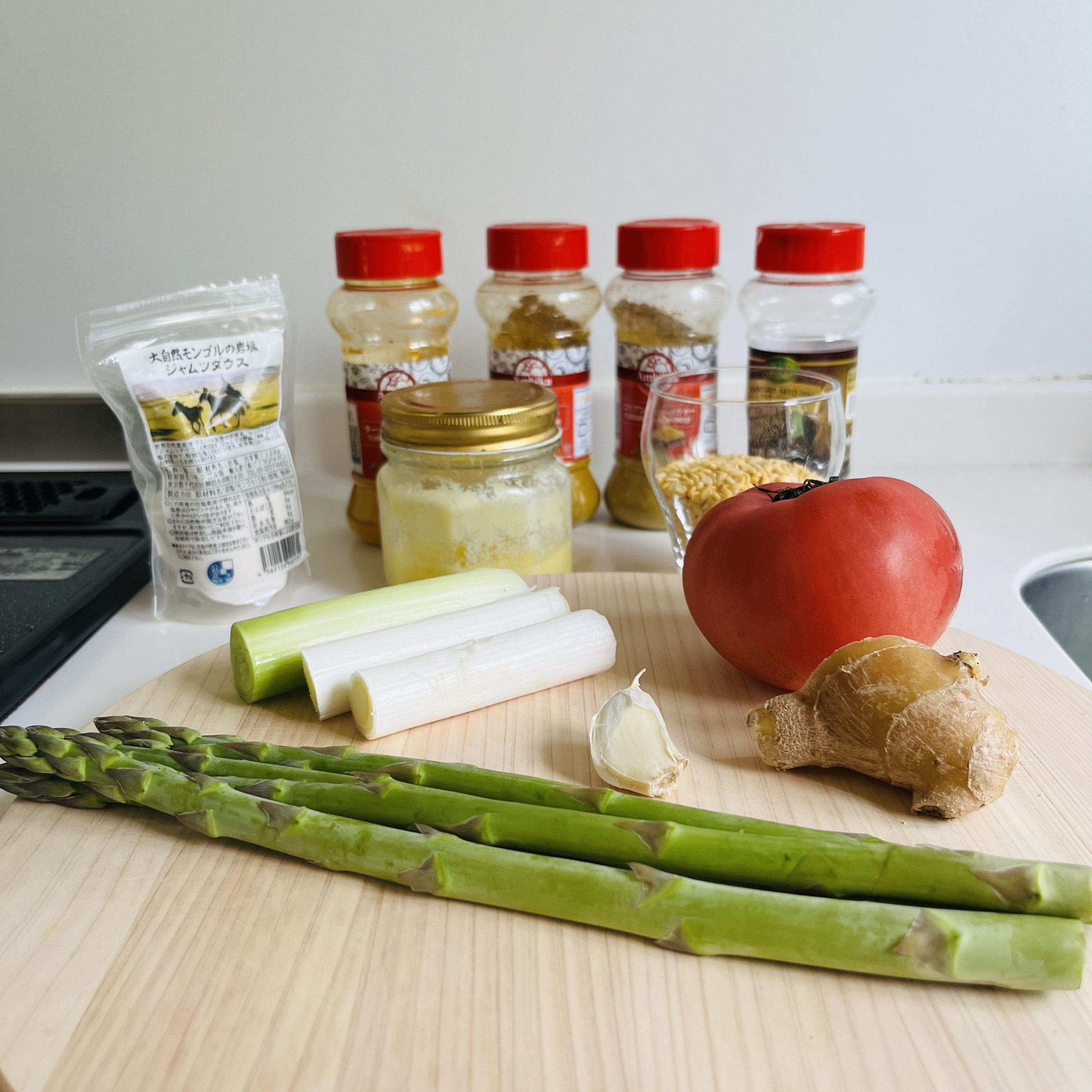 アスパラとムング豆のカレー - Chie Matsuki Yoga