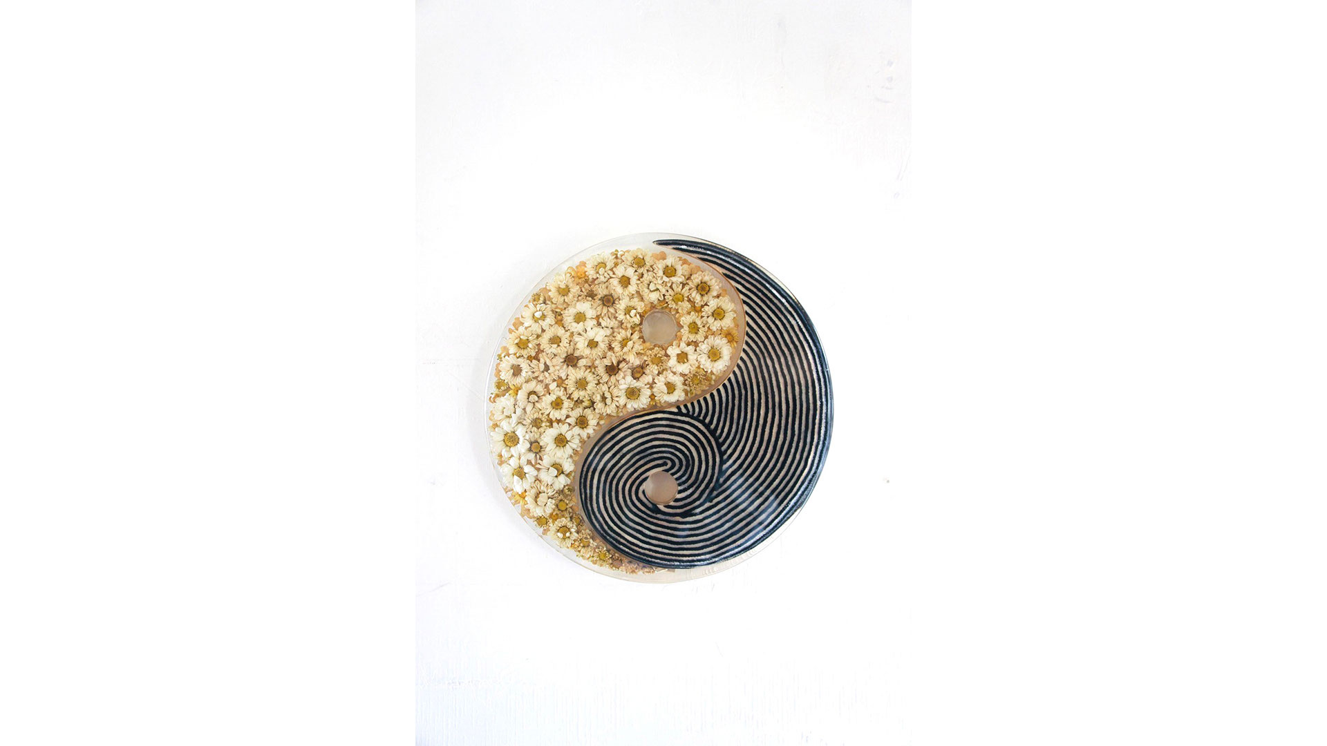 「resin and yin and yang」 by hi-dutch and dugudagii - GALLERY TARGET ...