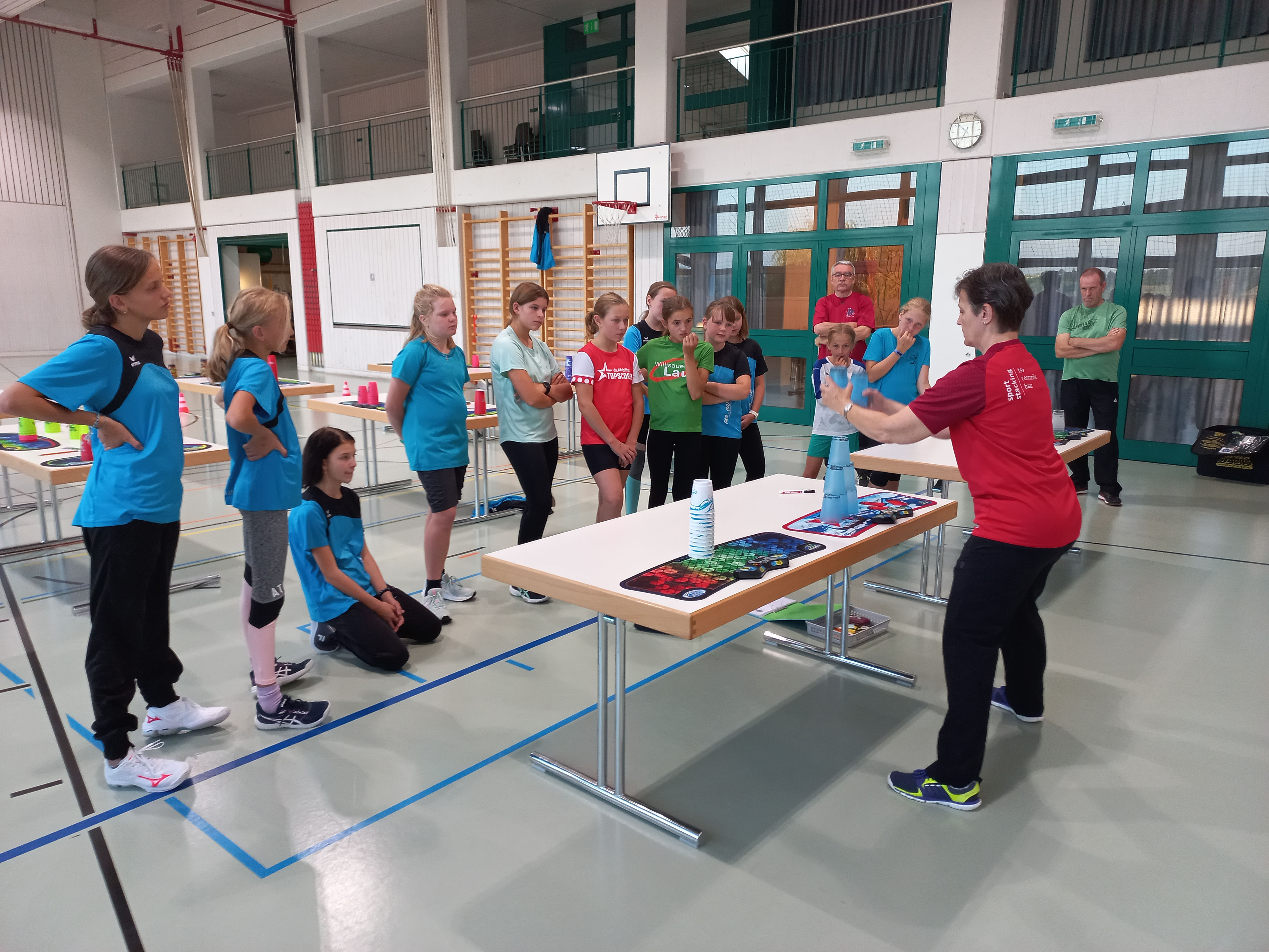 Sport Stacking Workshop bei den Jugi Mädchen Ufhusen - TV Ufhusen