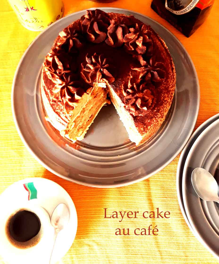 Layer cake au café - Site de quiaimebienpatissebien