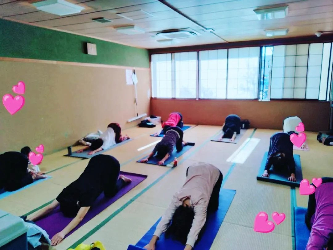 ヨガクラス「ママズ」 - npo-sanctuary ページ！