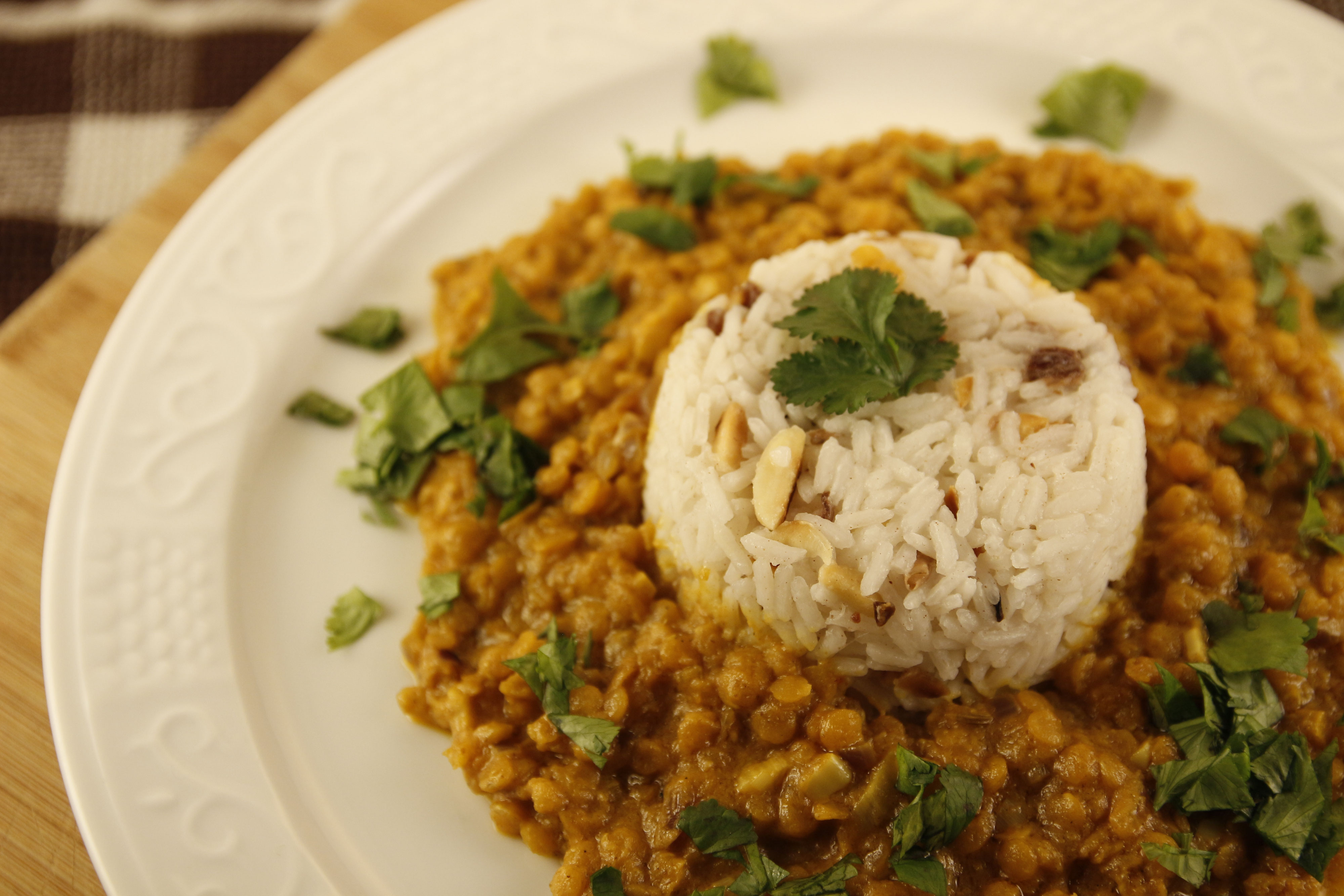 Veganes Linsen-Dal mit Nuss-Reis - Moni Monaco