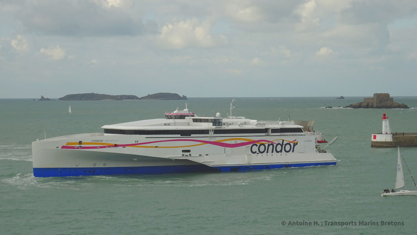 Condor Liberation restera à quai pendant deux mois - Transports Marins ...