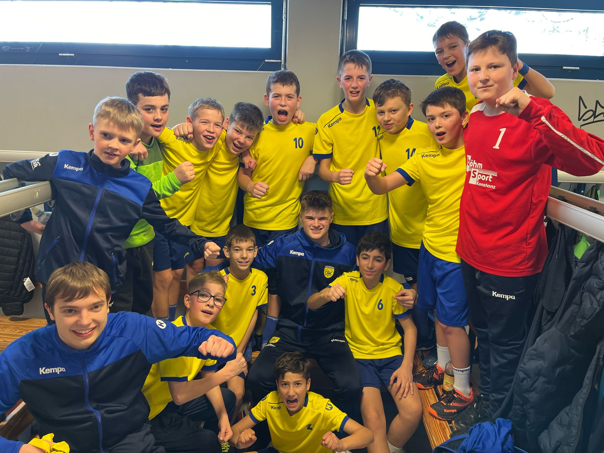 D1 verteidigt Spitzenposition - DJK Singen e.V. Abt. Handball