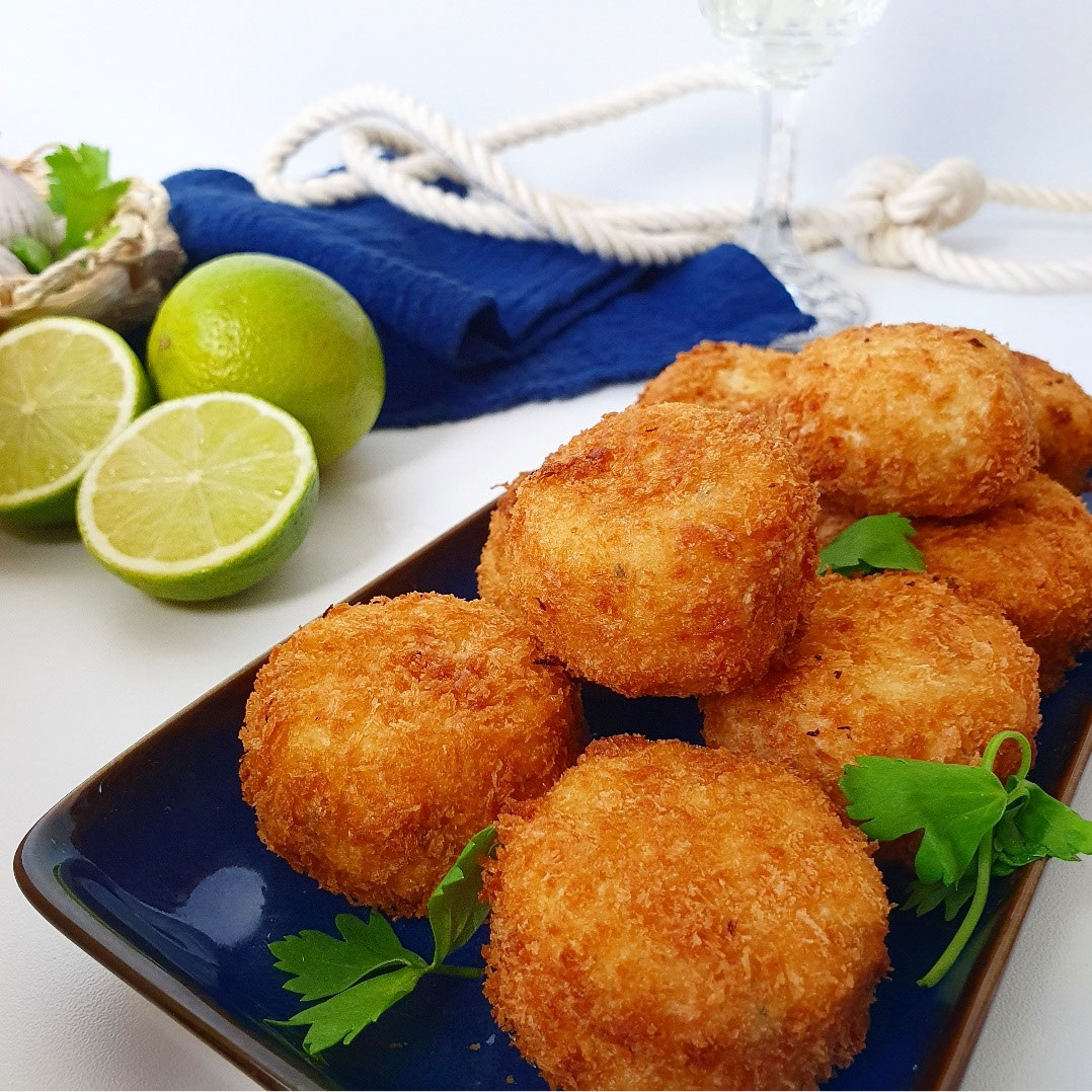 Crispy Fish Cakes - Website Hennies Kitchen!