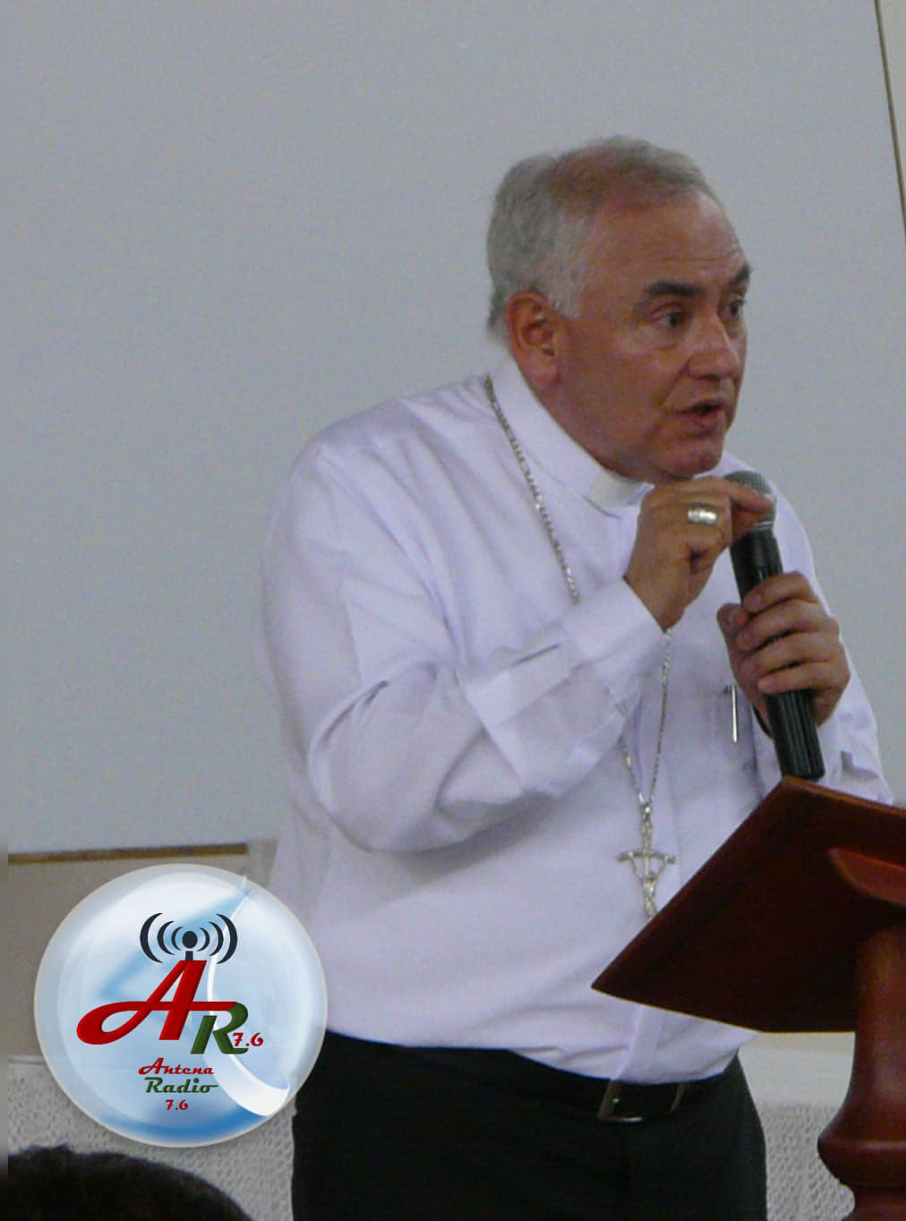 Monseñor Luis Augusto Campos Flórez Ora el Padre Nuestro - Antena Radio 7.6