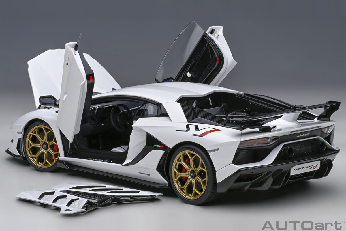 ご予約開始!【AUTOart 1/18スケール ミニカー】 ランボルギーニ ご予約開始!【AUTOart 1/18スケール ミニカー】 ランボルギーニ