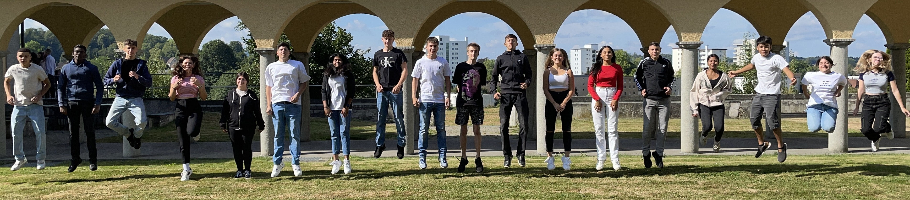 Die erste Schulwoche an der bfsl - bvs-blogs Webseite!