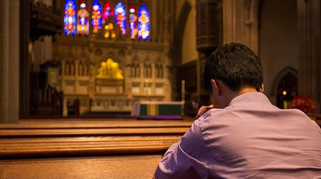 Prière chrétienne : Les trois points clés qui font que Dieu exauce vos ...