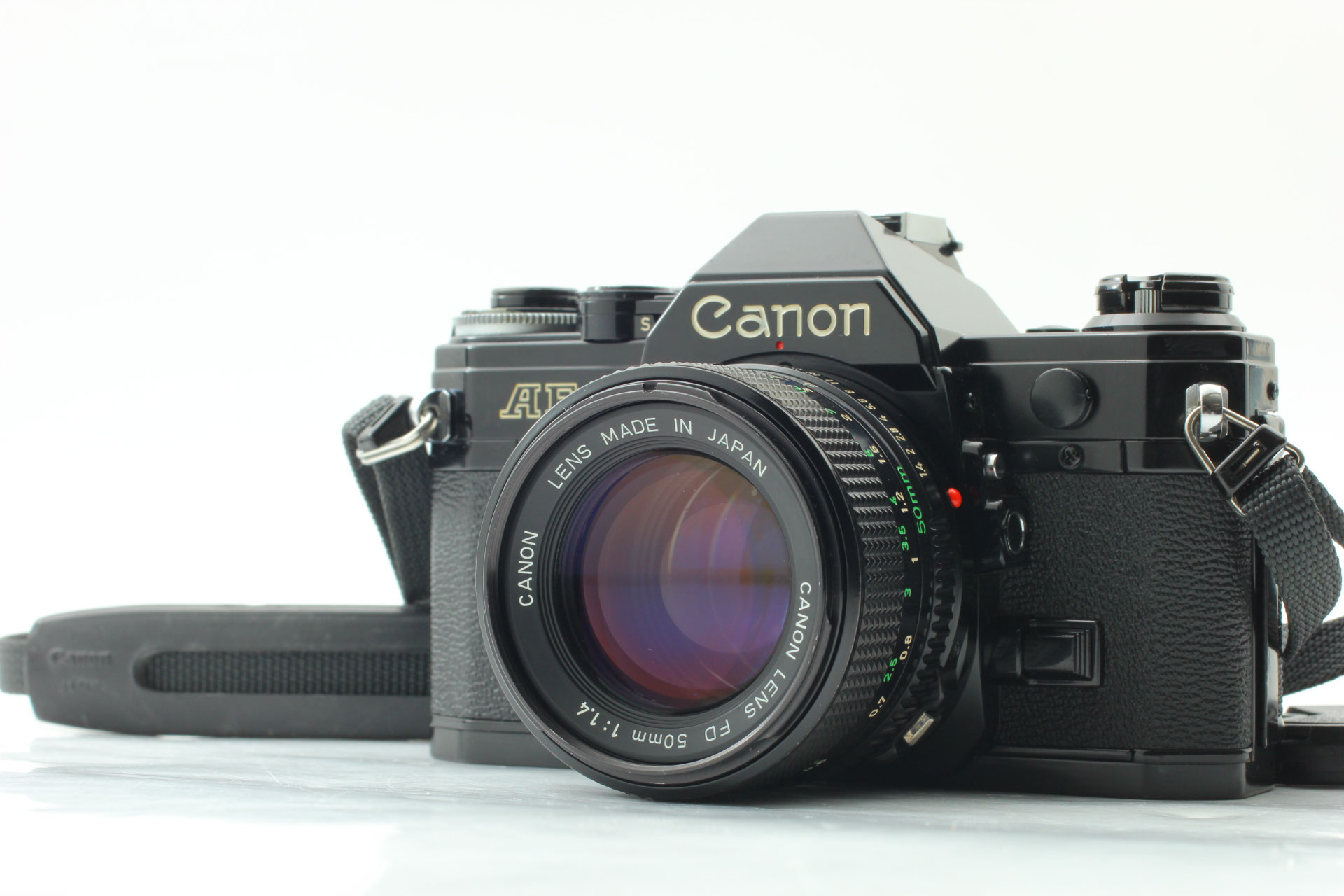Canon AE-1の分解 - フィルムカメラ修理のアクアカメラ Canon AE-1の分解 - フィルムカメラ修理のアクアカメラ