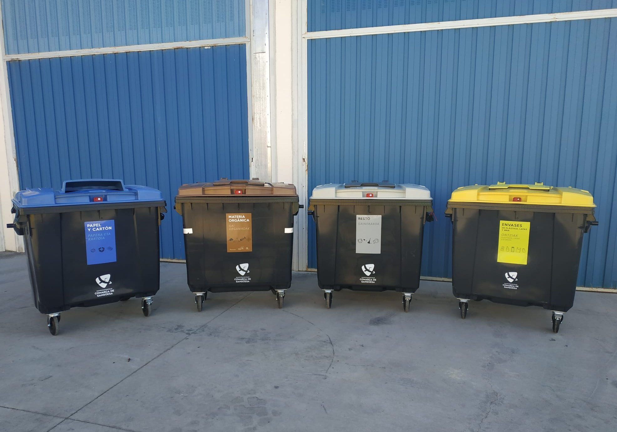 Adjudicado el suministro de 240 contenedores de carga trasera para la ...