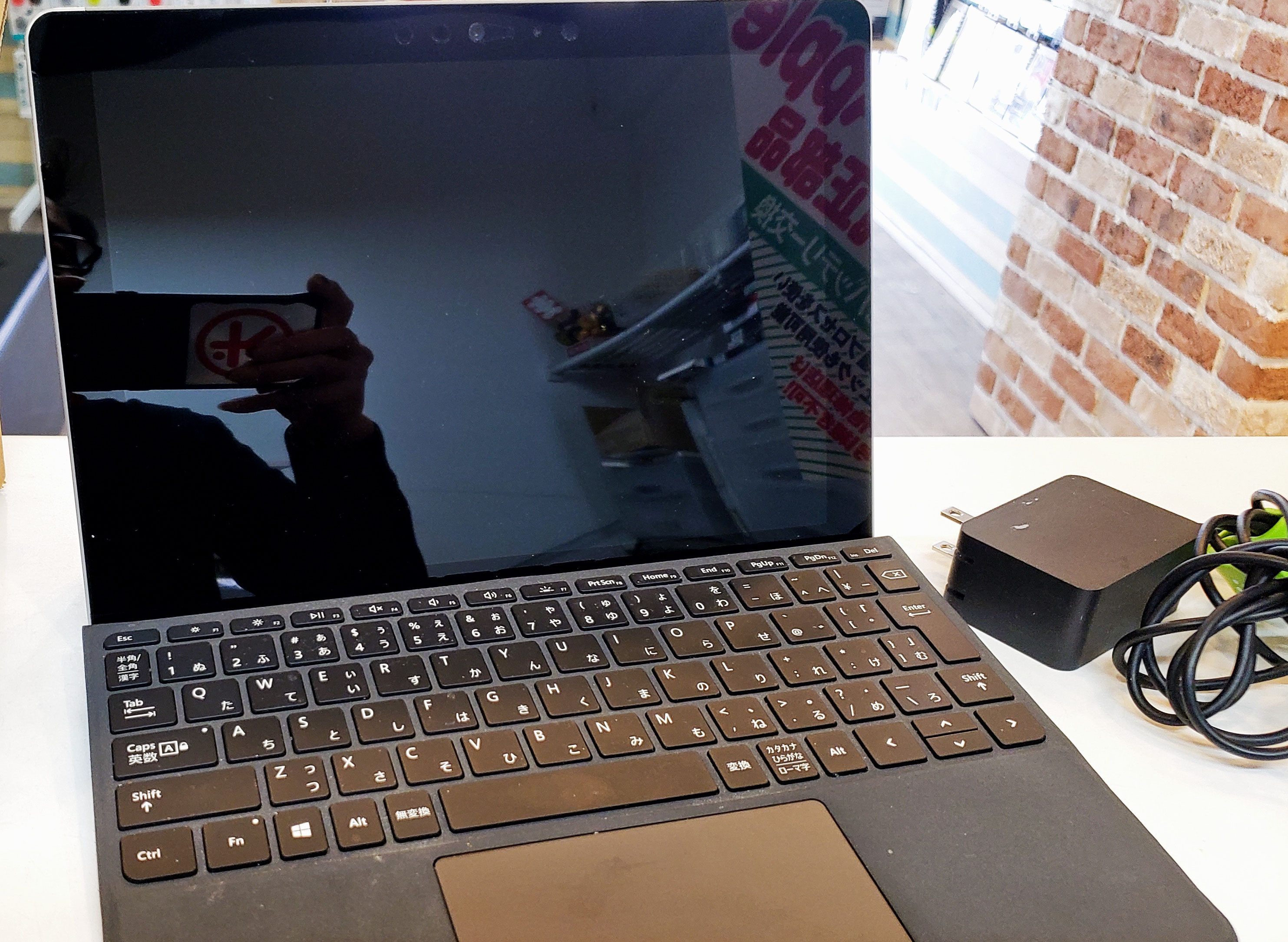 ケーブルを外すと切れるSurfaceはバッテリー交換で直ります ケーブルを外すと切れるSurfaceはバッテリー交換で直ります