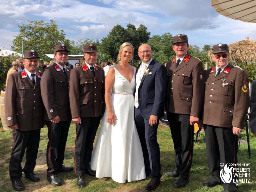 Hochzeit von HFM Herbert Hofer und seiner Marion - FF-GAMLITZ