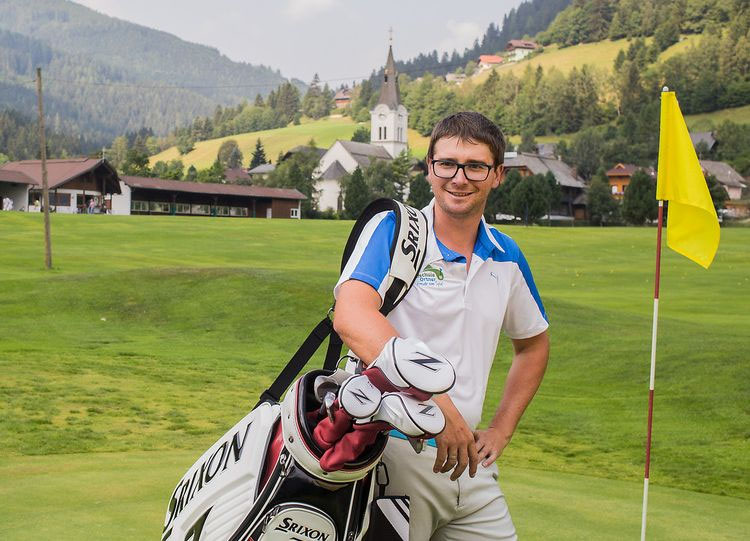 Arbeiten, wo andere Urlaub machen - Der Alpengolfer