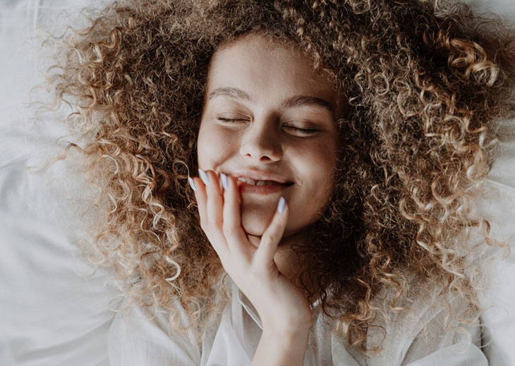 ¿Qué es el método Curly Girl? - Novedades y noticias