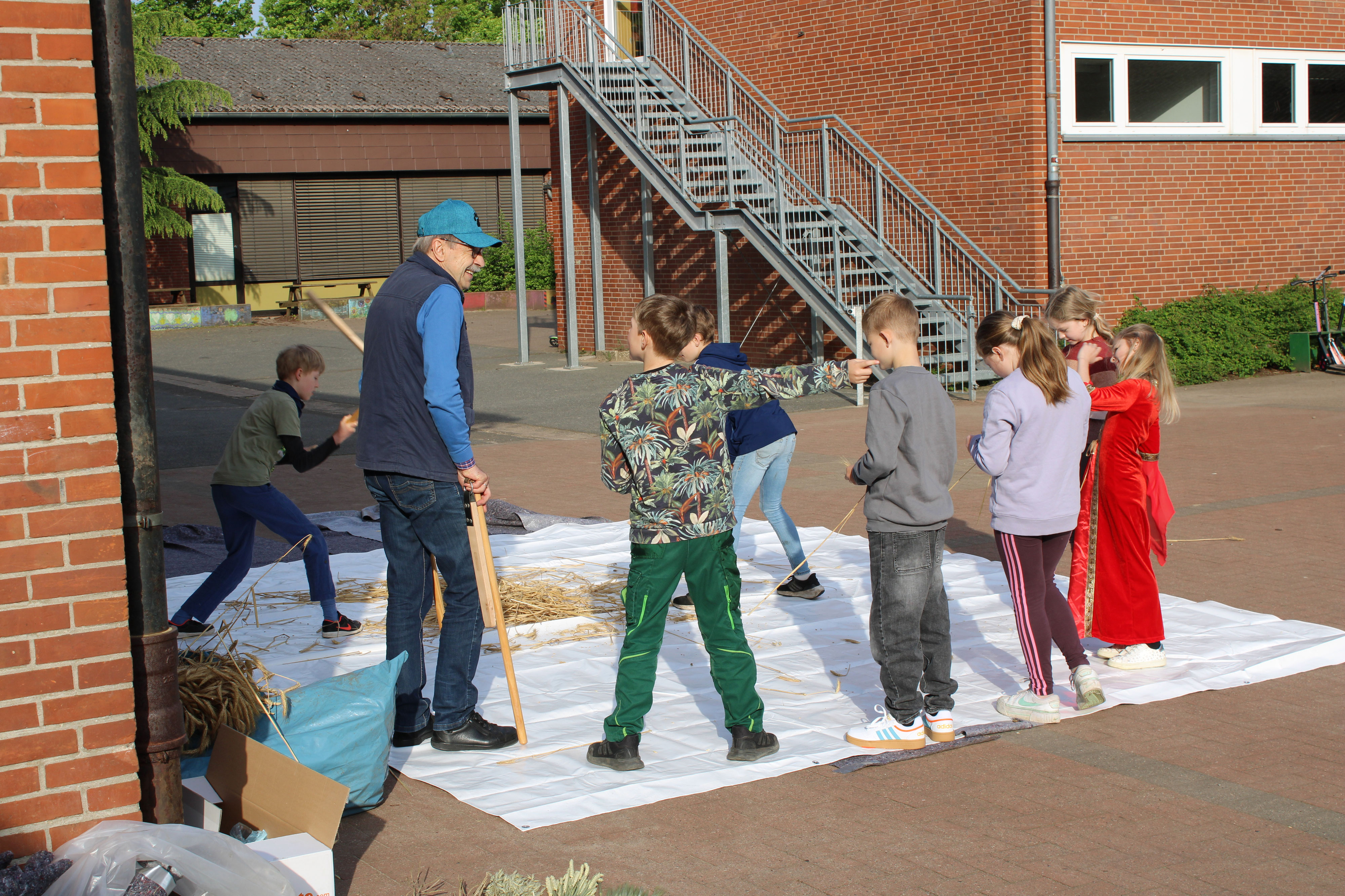 Vom Buttern, Klöppeln und Spinnen - Heimat- und Geschichtsverein ...