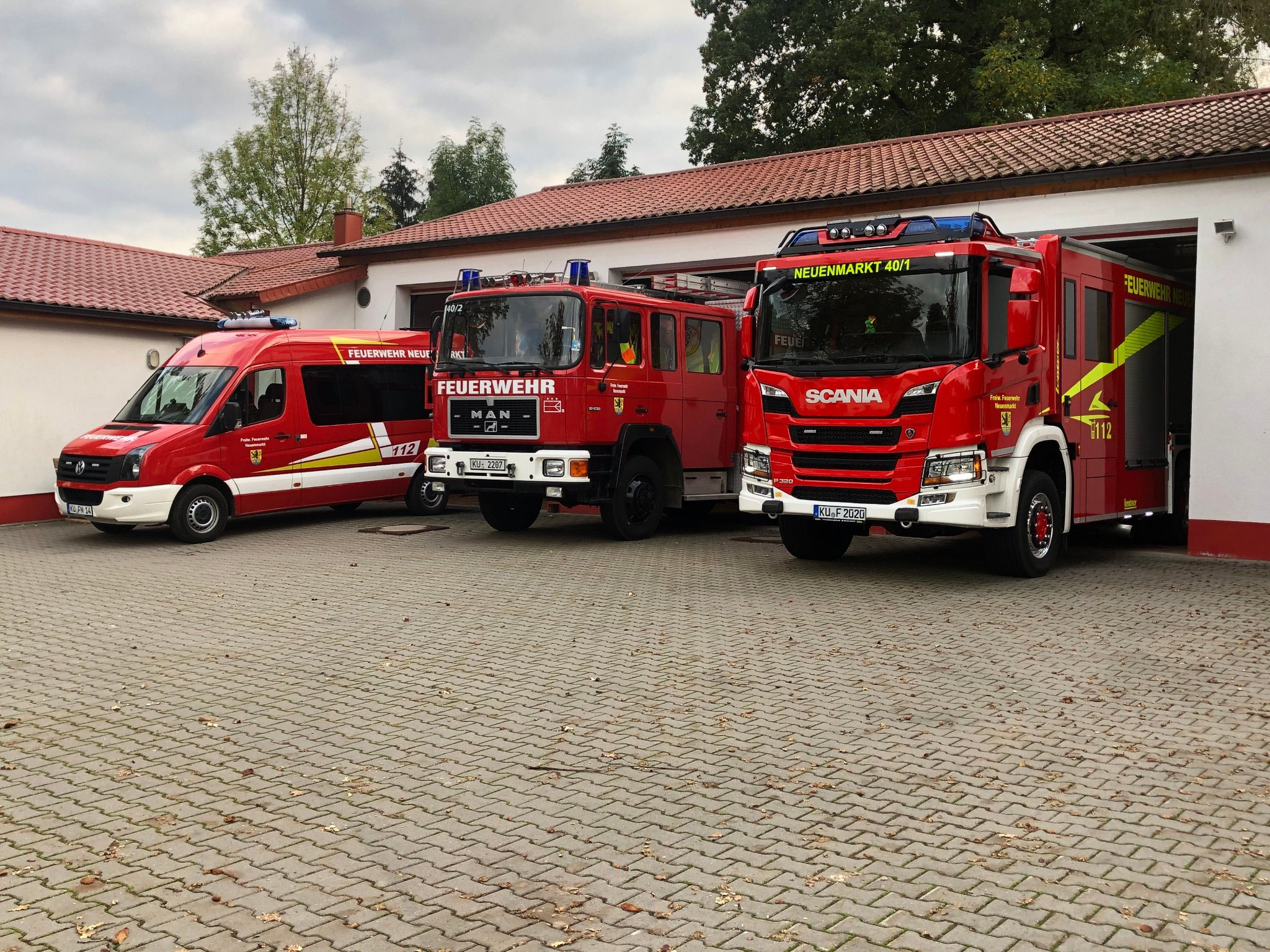 THL 1 - Baum auf Straße - Feuerwehr-Neuenmarkt