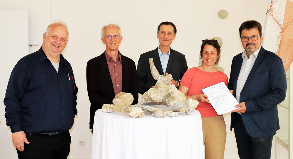 Museum Horn übergibt wertvolle fossile Knochen aus Rosenburg an ...