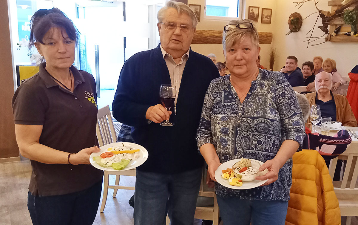 Horner Pensionisten: Heringsschmaus und Blumen - Horner Internet Zeitung