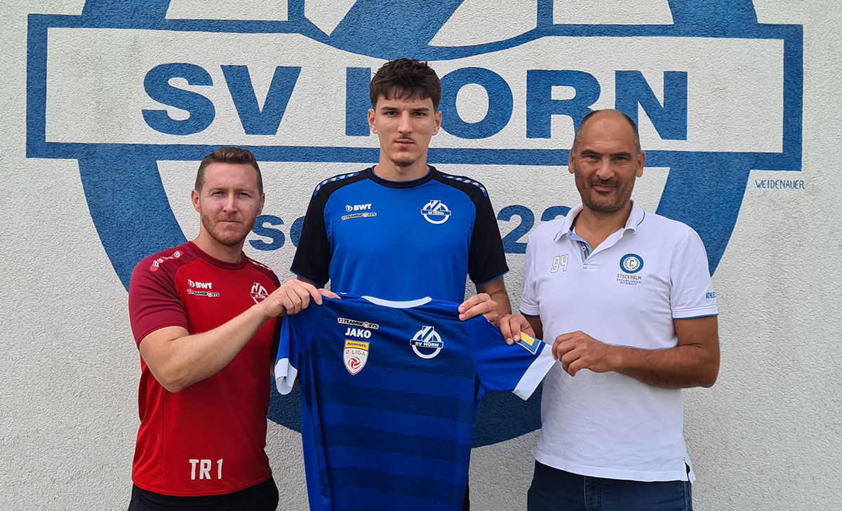 SV Horn verpflichtet 2,02m-Stürmer - Horner Internet Zeitung