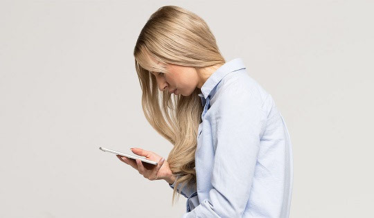 How to Avoid Poor Posture with Your Phone - Alexander Technique London ...