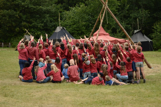 Heute ist Weltfrauentag - Heliand Pfadfinderinnenschaft