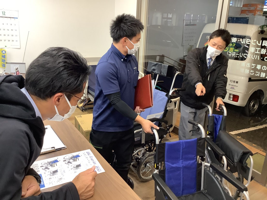 福祉用具勉強会|新商品ティルト＆リクライニング車いす【SKR-8】 - 福祉用具レンタル・販売 ケアショップ レインボー