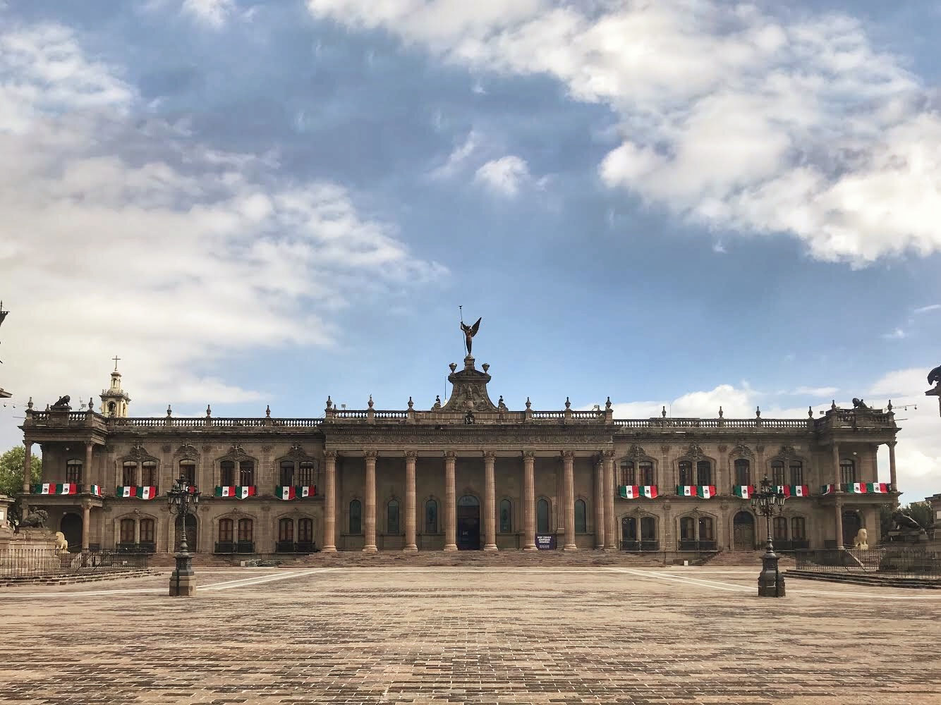 Palacio de Gobierno - Tours en Monterrey
