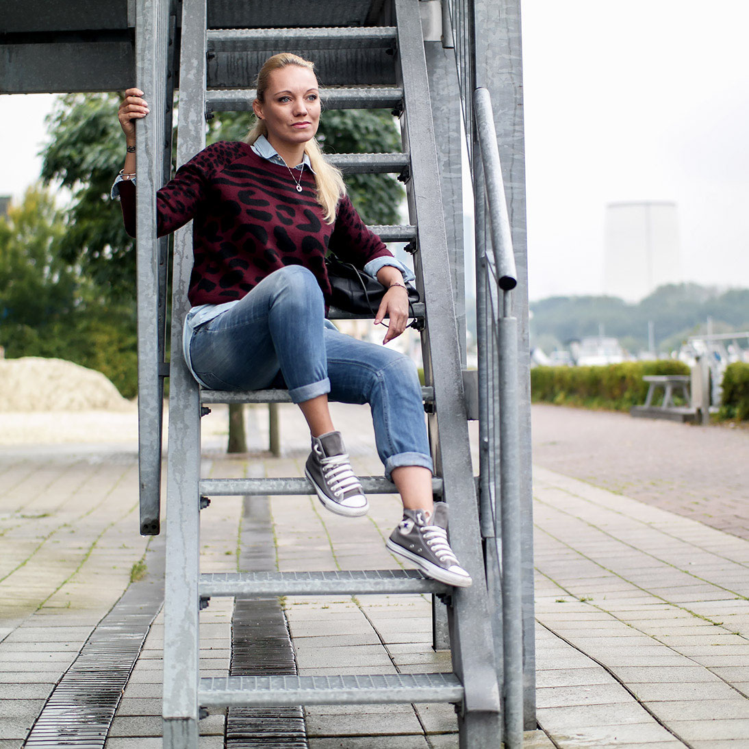 Sporty Boyfriend Style X Vintage Pulli - Hot Port Life & Style